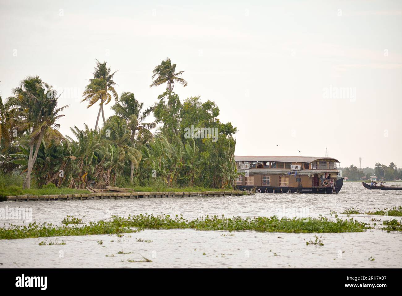 Alleppey House boats floating in kerala lake Stock Photo - Alamy