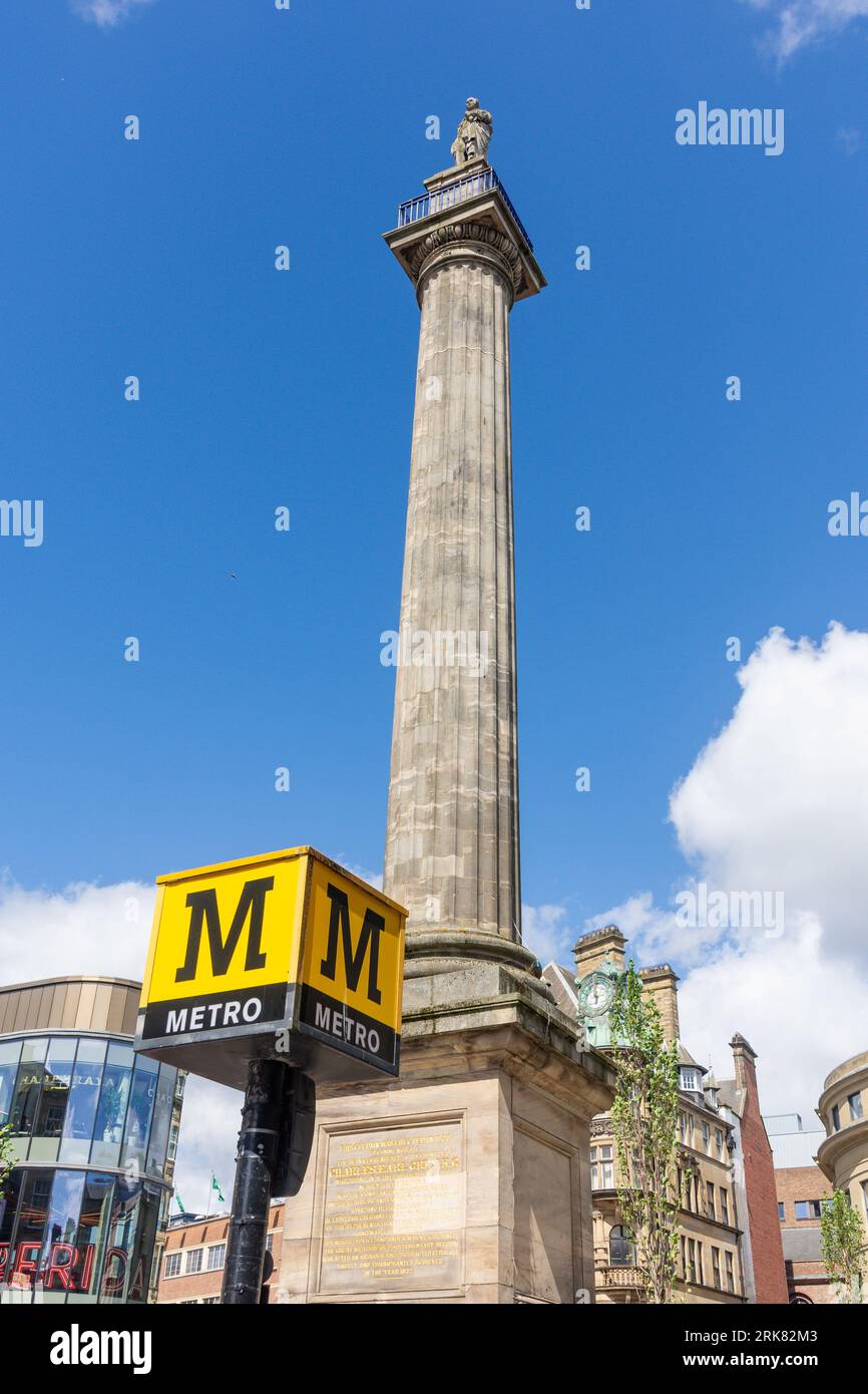 Grey's Monumentand Metro sign, Grey Street, Grainger Town, Newcastle ...