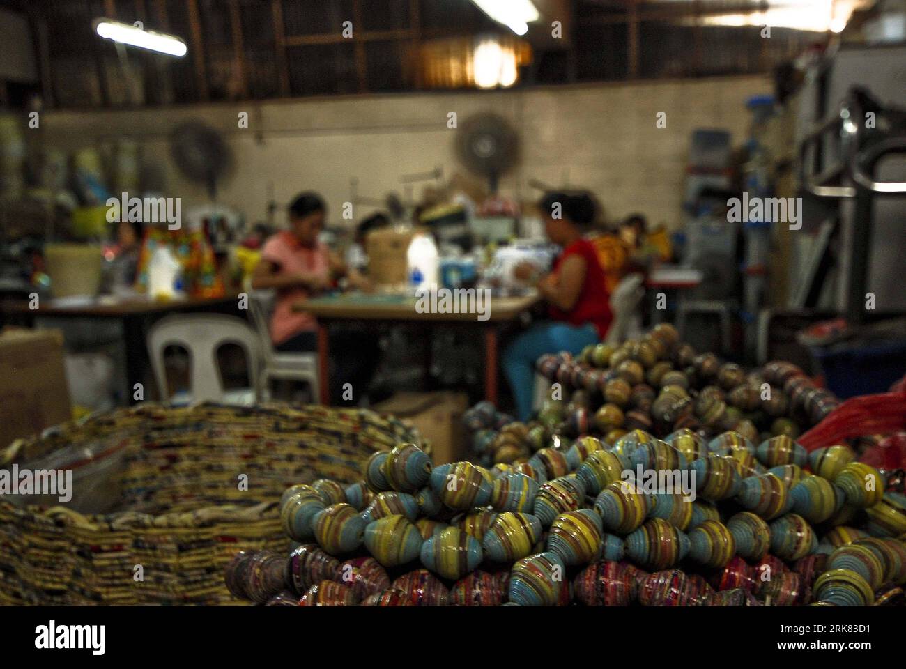 Smokey mountain manila hi-res stock photography and images - Alamy