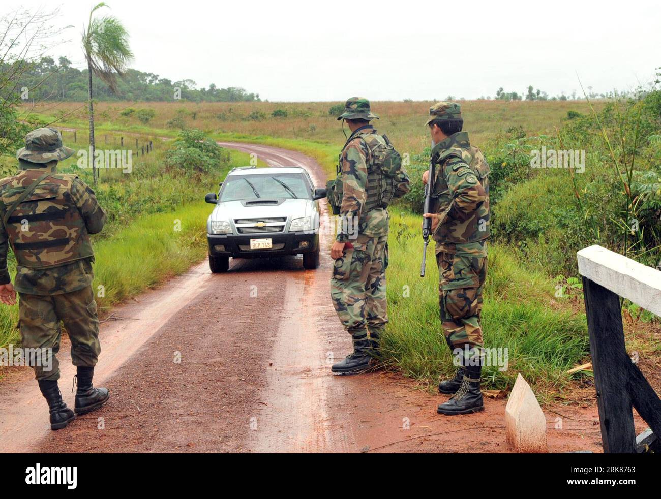 Ejército militar hi-res stock photography and images - Alamy