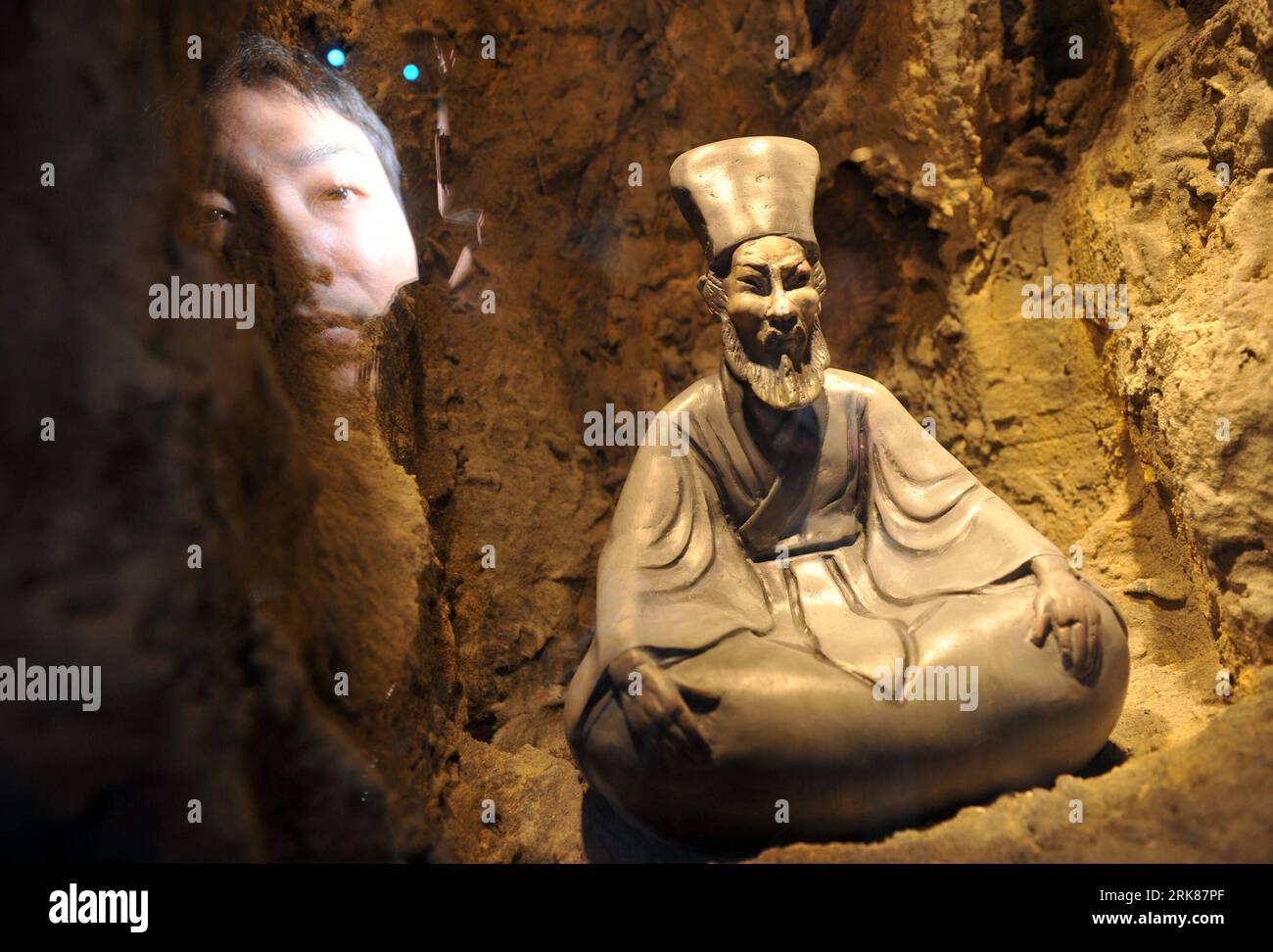 Wang yangming hi-res stock photography and images - Alamy