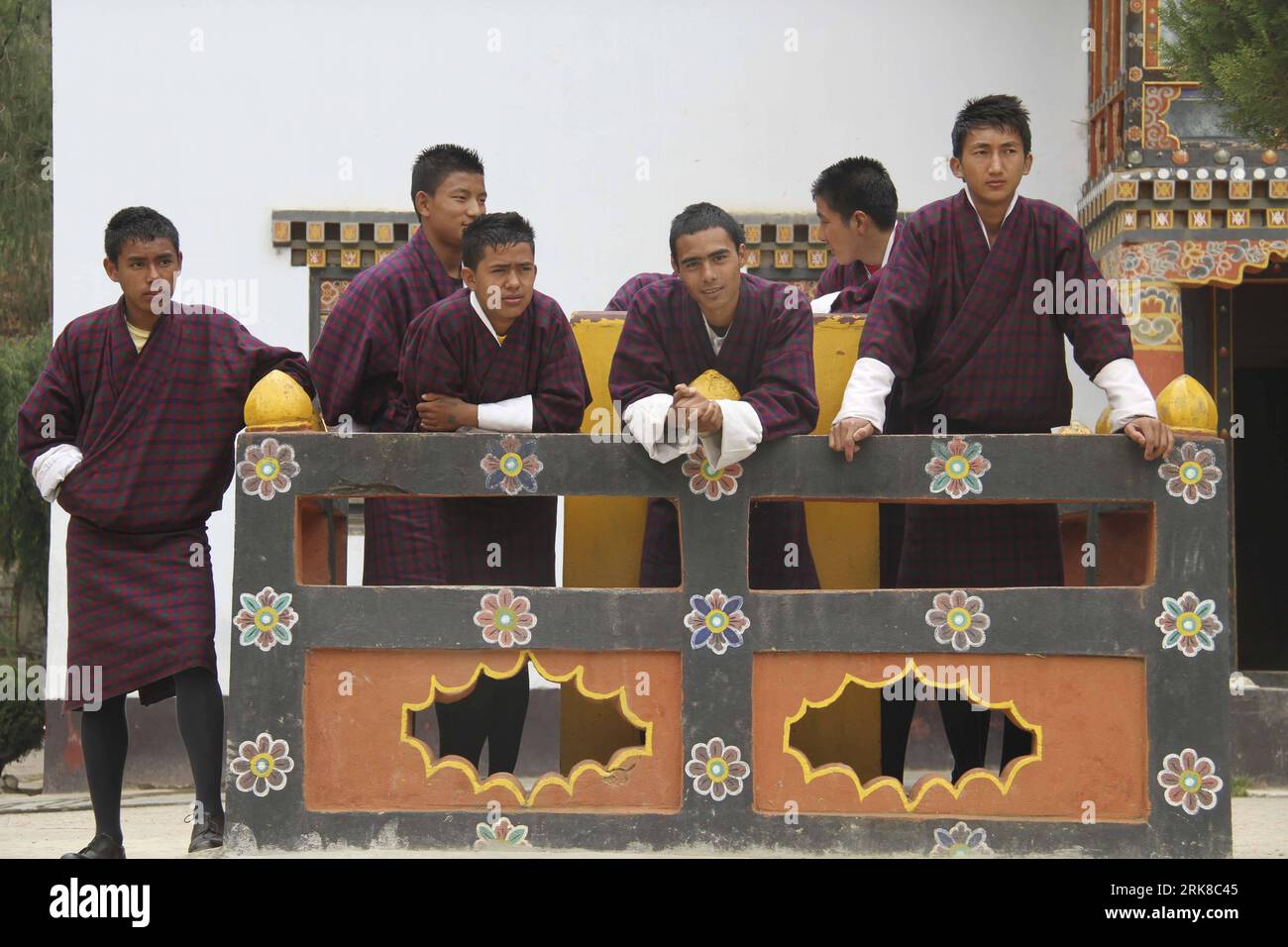 Girls thimphu hi-res stock photography and images - Alamy