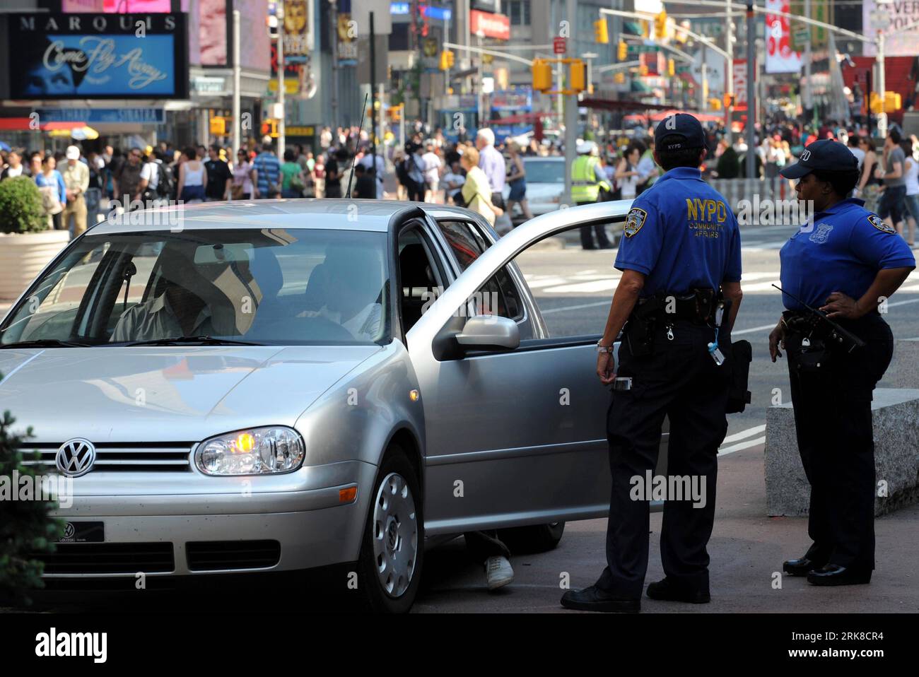 Times square bomb 2010 hi-res stock photography and images - Alamy