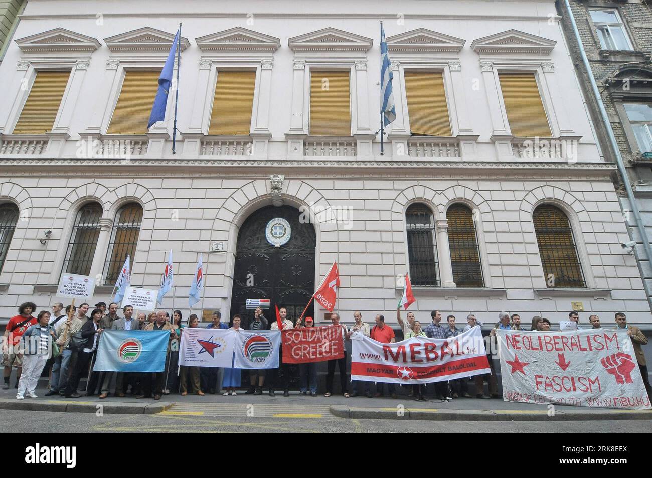 Greek embassy hi-res stock photography and images - Alamy