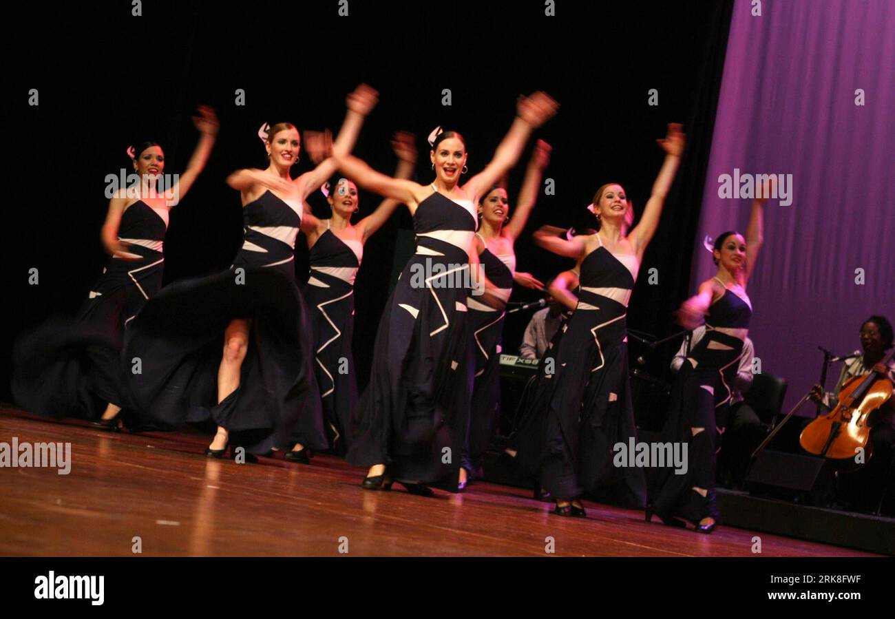 Qatar national theatre hi-res stock photography and images - Alamy
