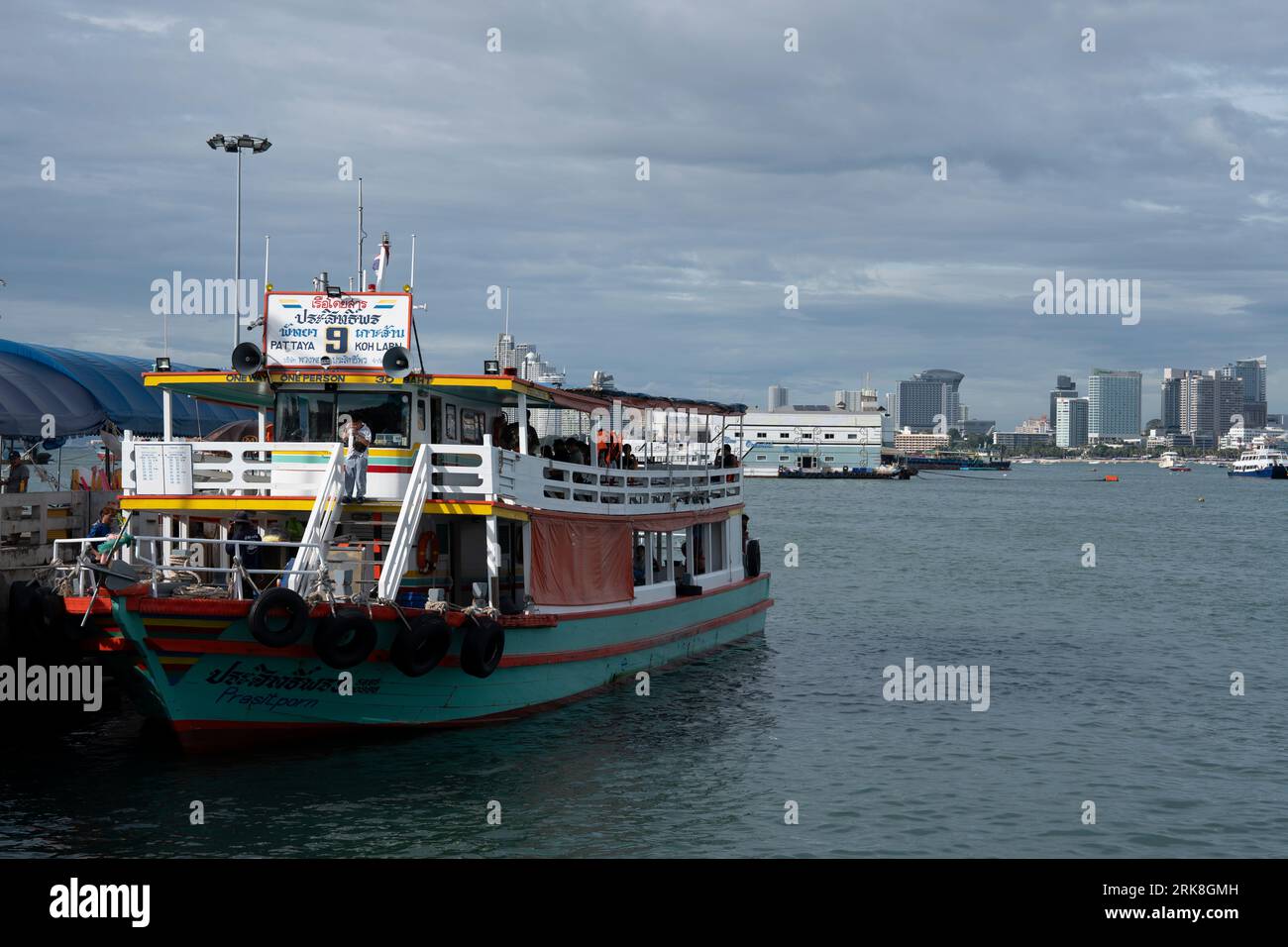 Pattaya bali hai pier people hi-res stock photography and images - Alamy
