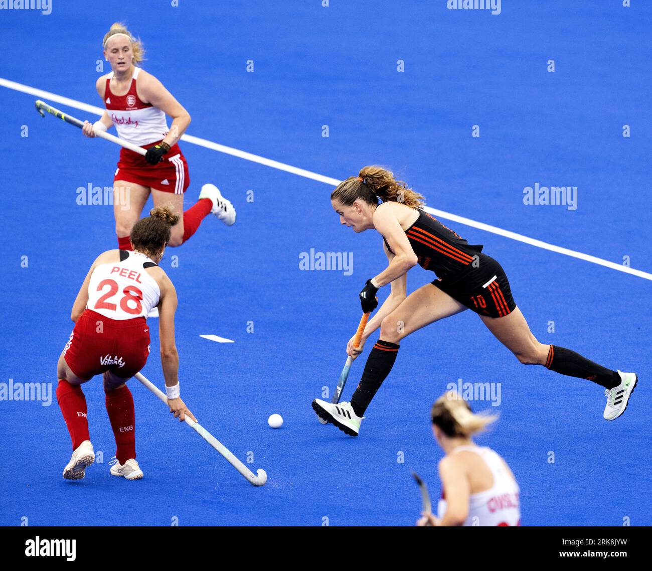 MONCHENGLADBACH - Felice Albers of the Netherlands, Flora Peel of ...