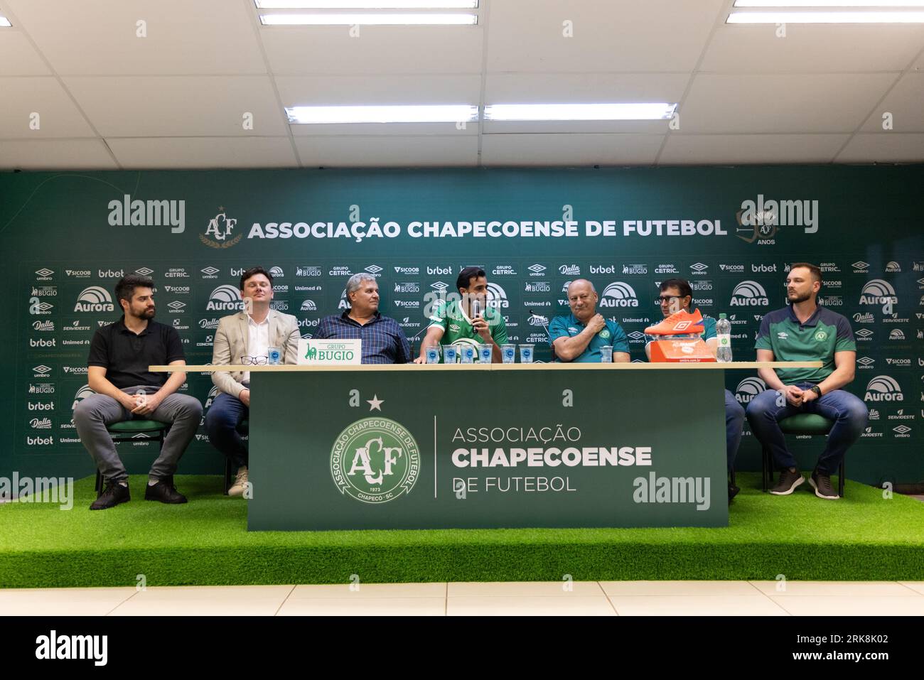 SC - CHAPECO - 08/24/2023 - CHAPECOENSE, PRESENTATION HENRIQUE DOURADO ...