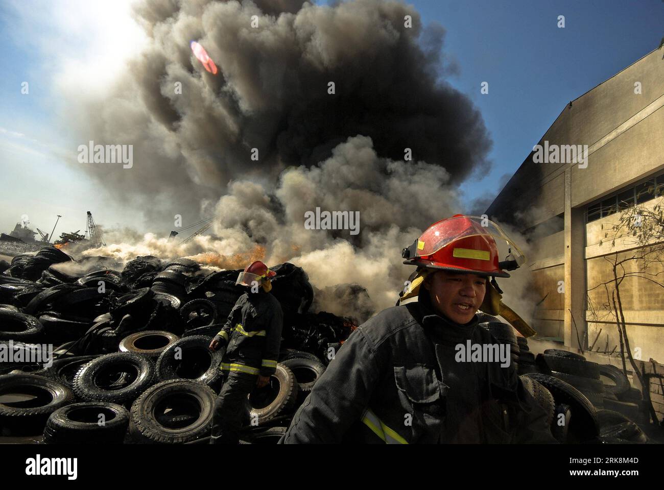 Manila firemen hi-res stock photography and images - Alamy