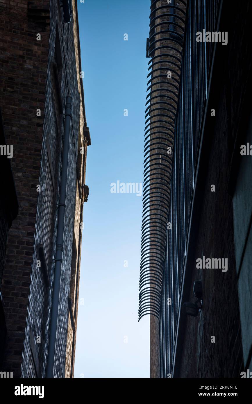 Sky between two old buildings, Fitzrovia, London, England, UK Stock ...