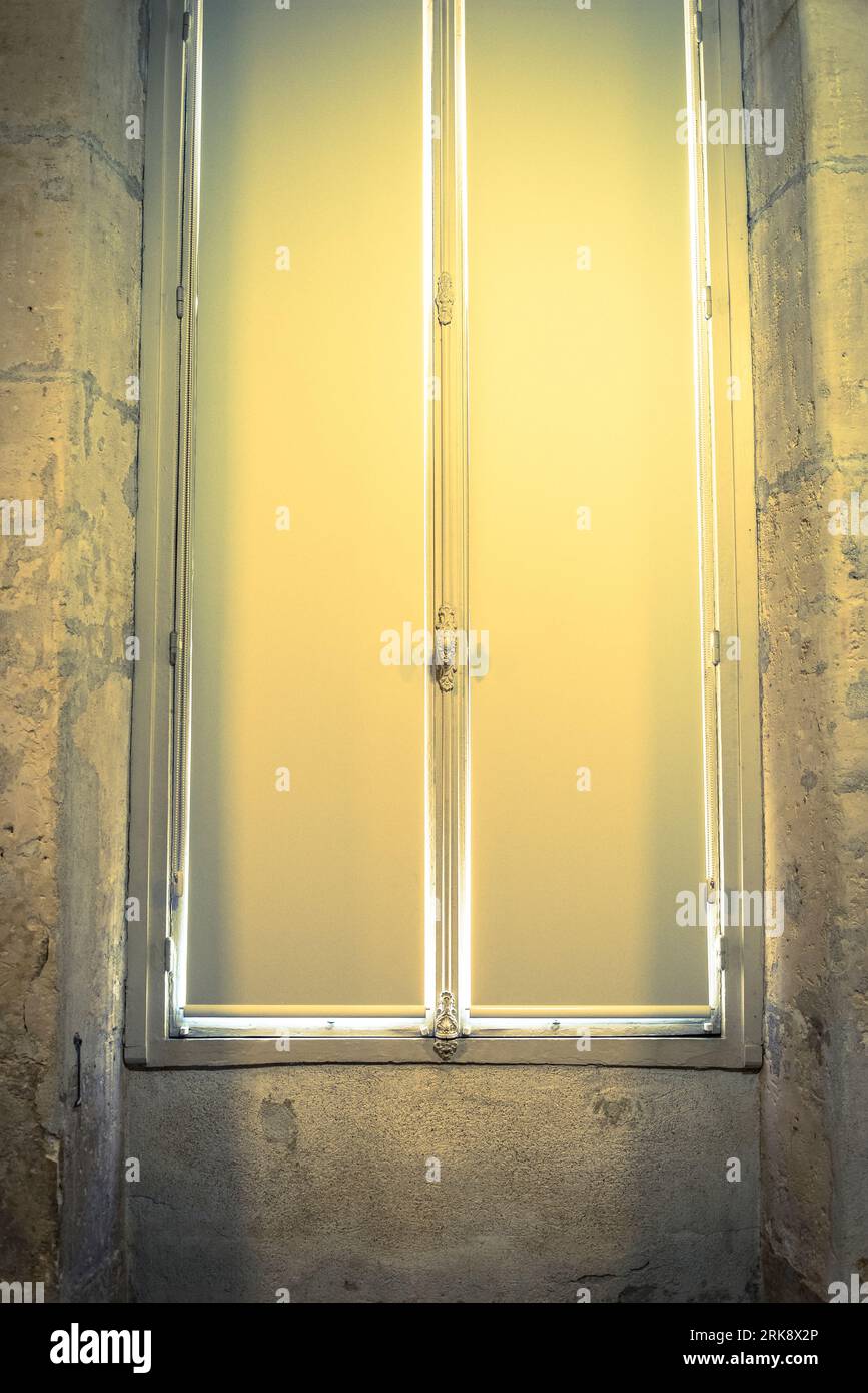 Window with pulled down window blind Stock Photo - Alamy