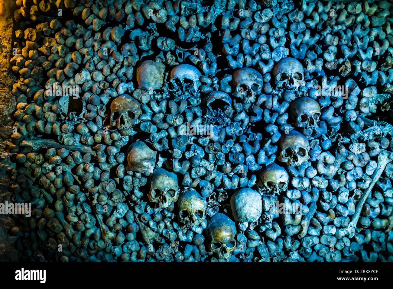 Heart made of skulls, Catacombs of Paris, underground ossuaries which ...