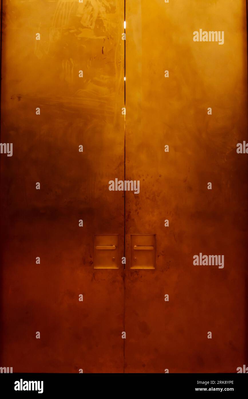 Posh door handles hi-res stock photography and images - Alamy