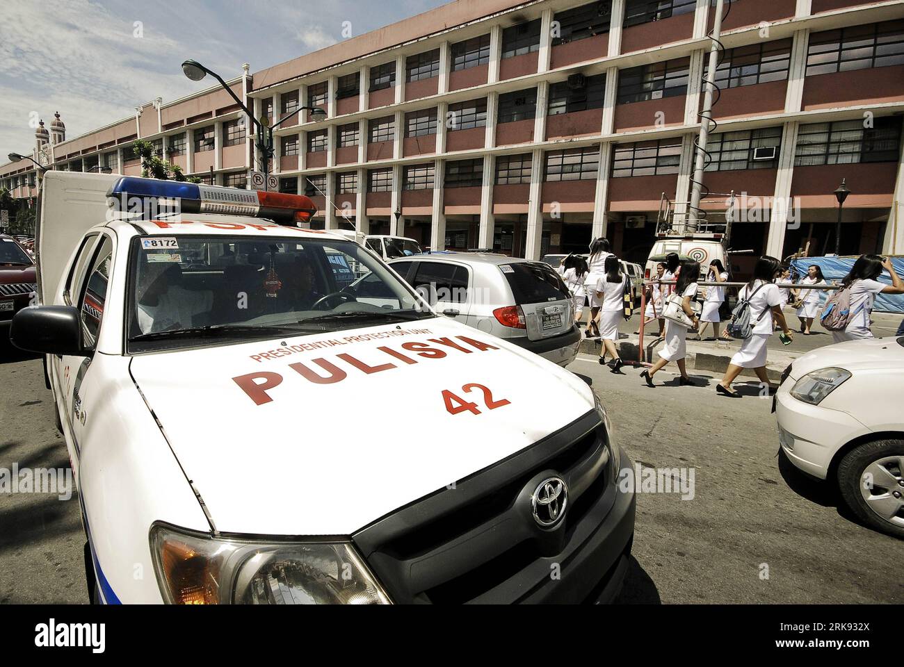 Philippine security guard hi-res stock photography and images - Alamy