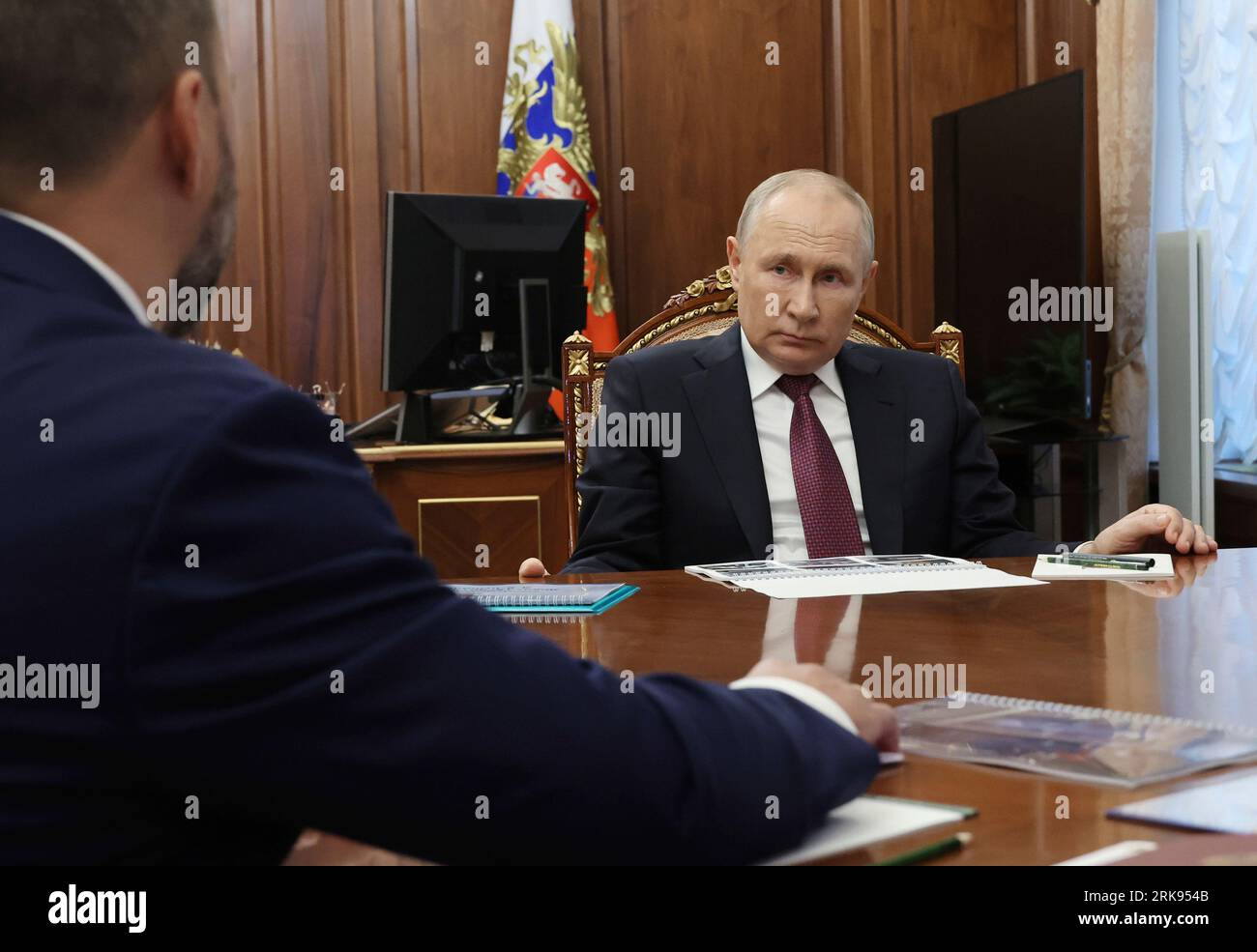 Russian President Vladimir Putin meets with acting head of the Donetsk ...