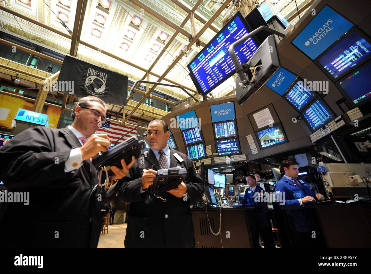 York stock raise hi-res stock photography and images - Alamy