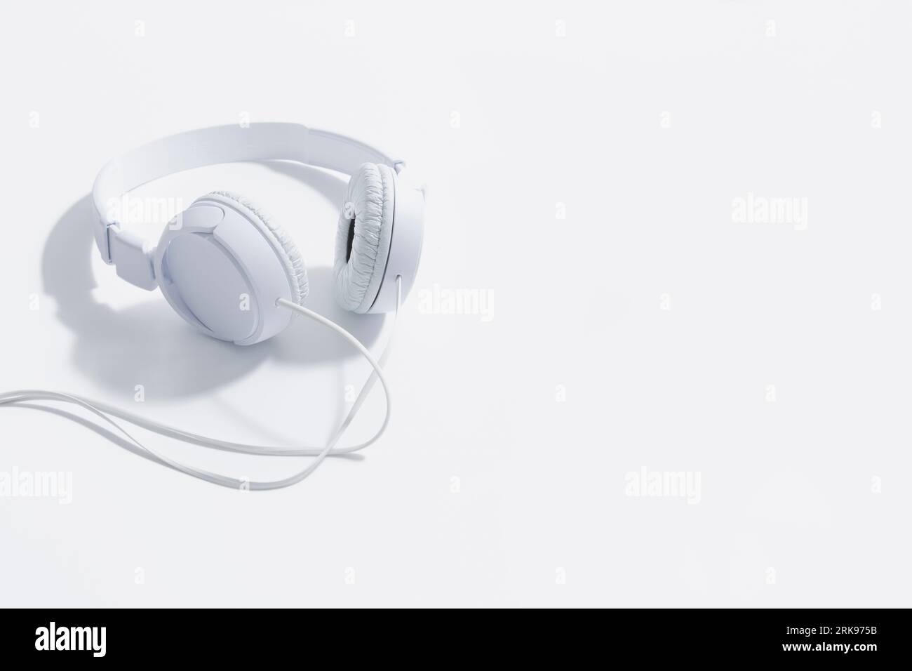 Digital headsets hi-res stock photography and images - Alamy