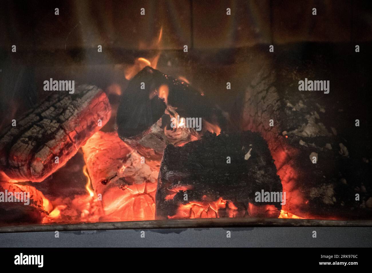 Warmth from fire hi-res stock photography and images - Alamy
