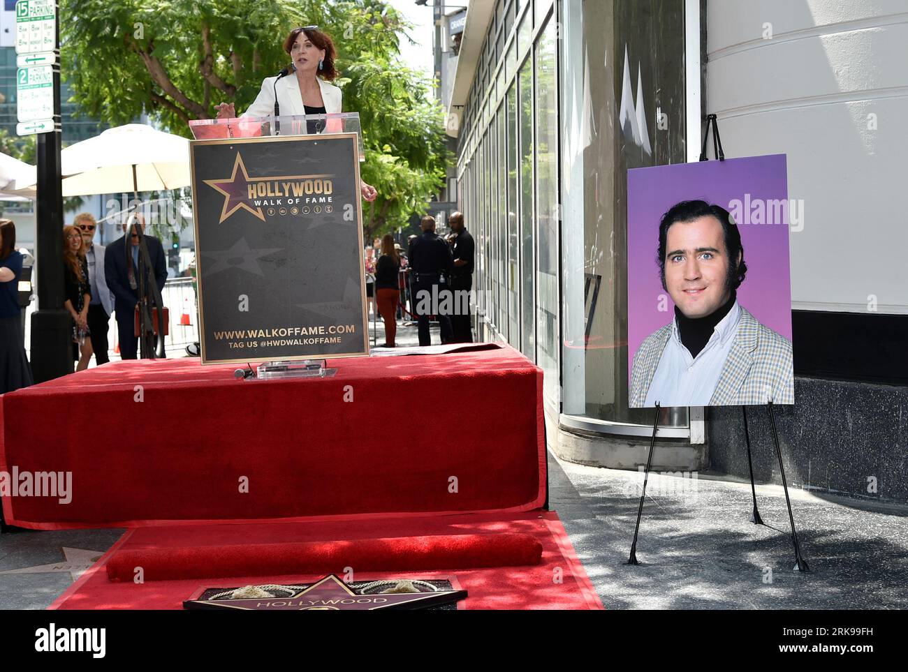 Marilu Henner speaks at a ceremony honoring the late comedian and actor ...