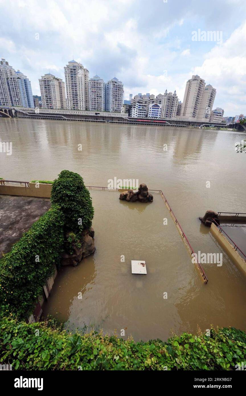 Huang he river flood hi-res stock photography and images - Alamy