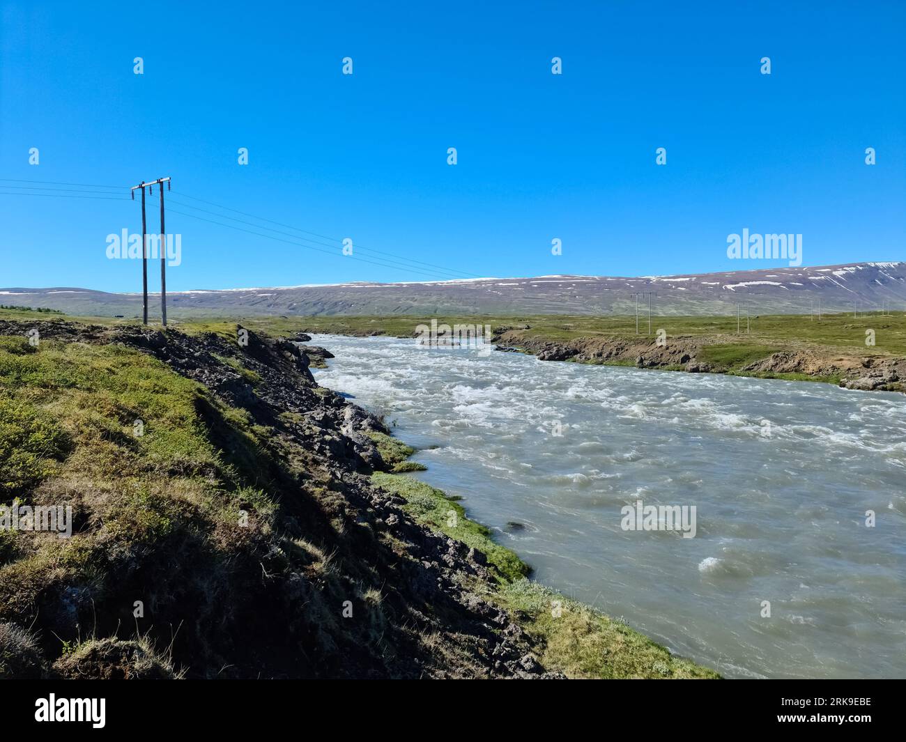 Mountain landscape rivers streams hi-res stock photography and images ...