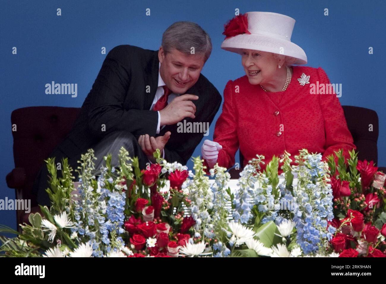 Queen elizabeth canada july 1 2010 hi-res stock photography and images ...