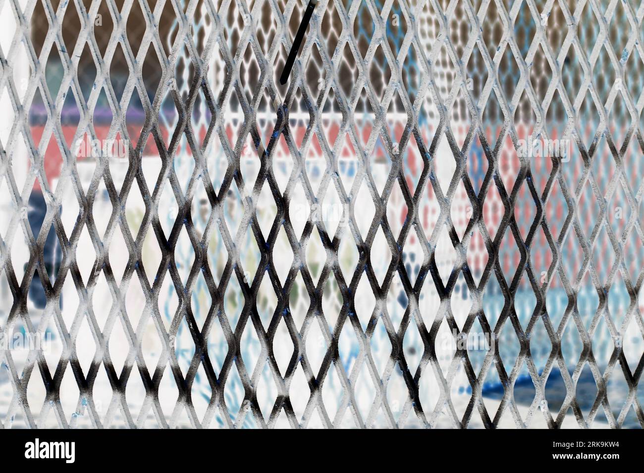 Repeating lines in built structure hi-res stock photography and images ...