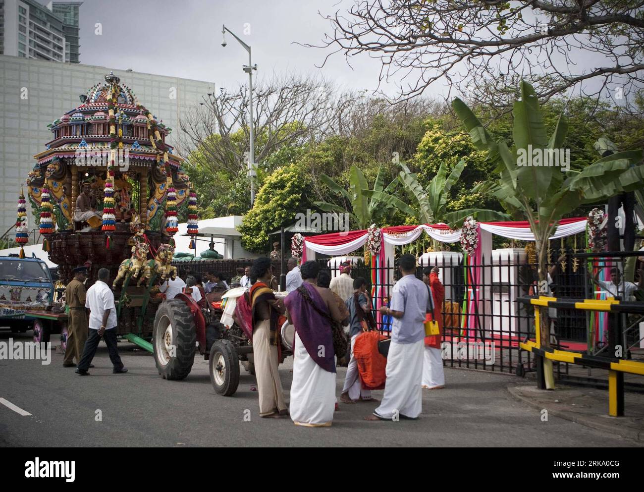Hinduismus prozession hi-res stock photography and images - Alamy