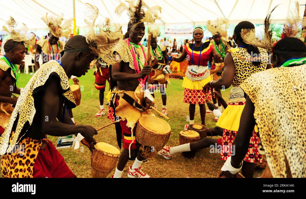 Acholi dance hi-res stock photography and images - Alamy