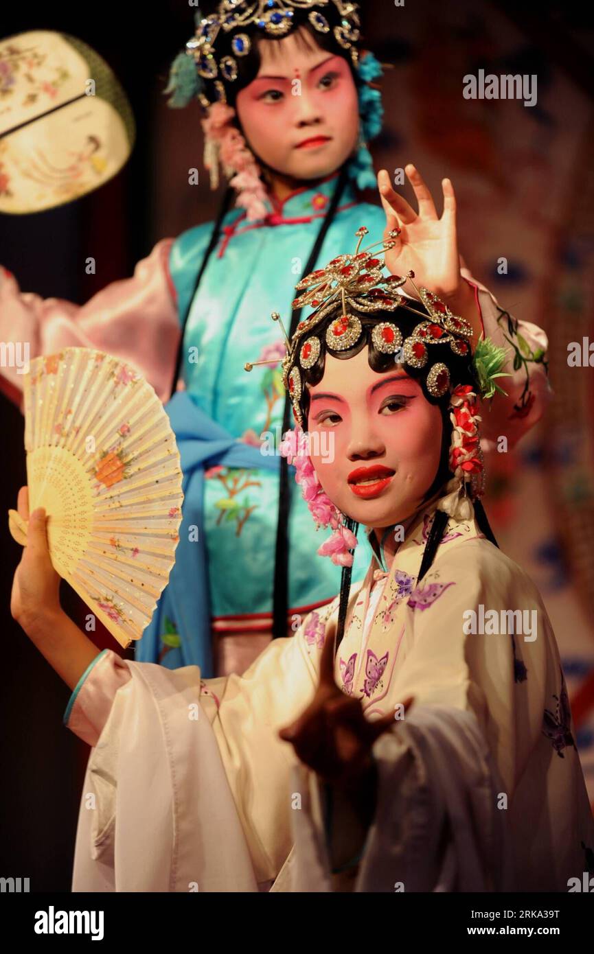 Wu xiaojun hi-res stock photography and images - Alamy