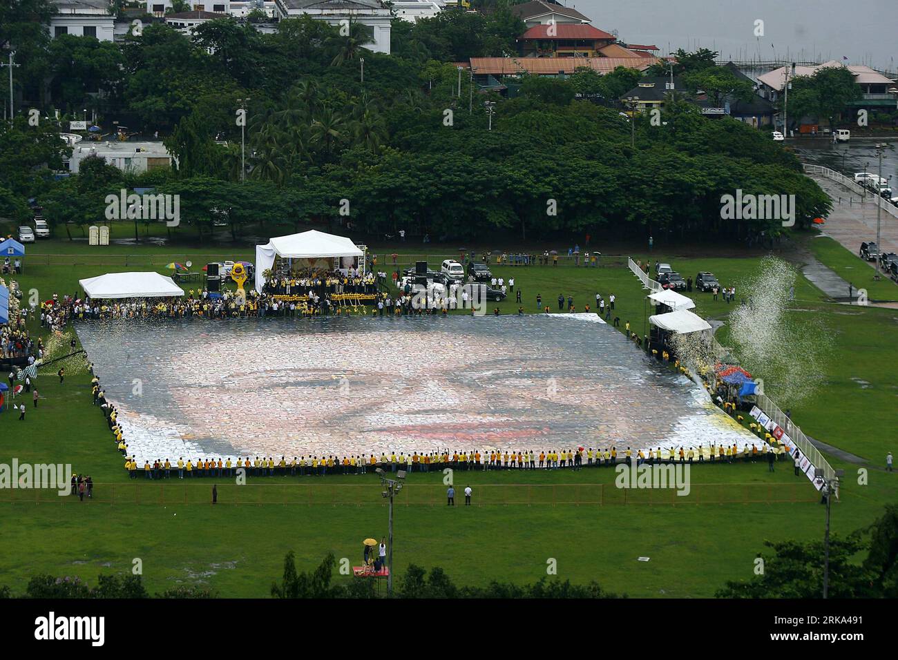 Corazon aquino manila hi-res stock photography and images - Alamy