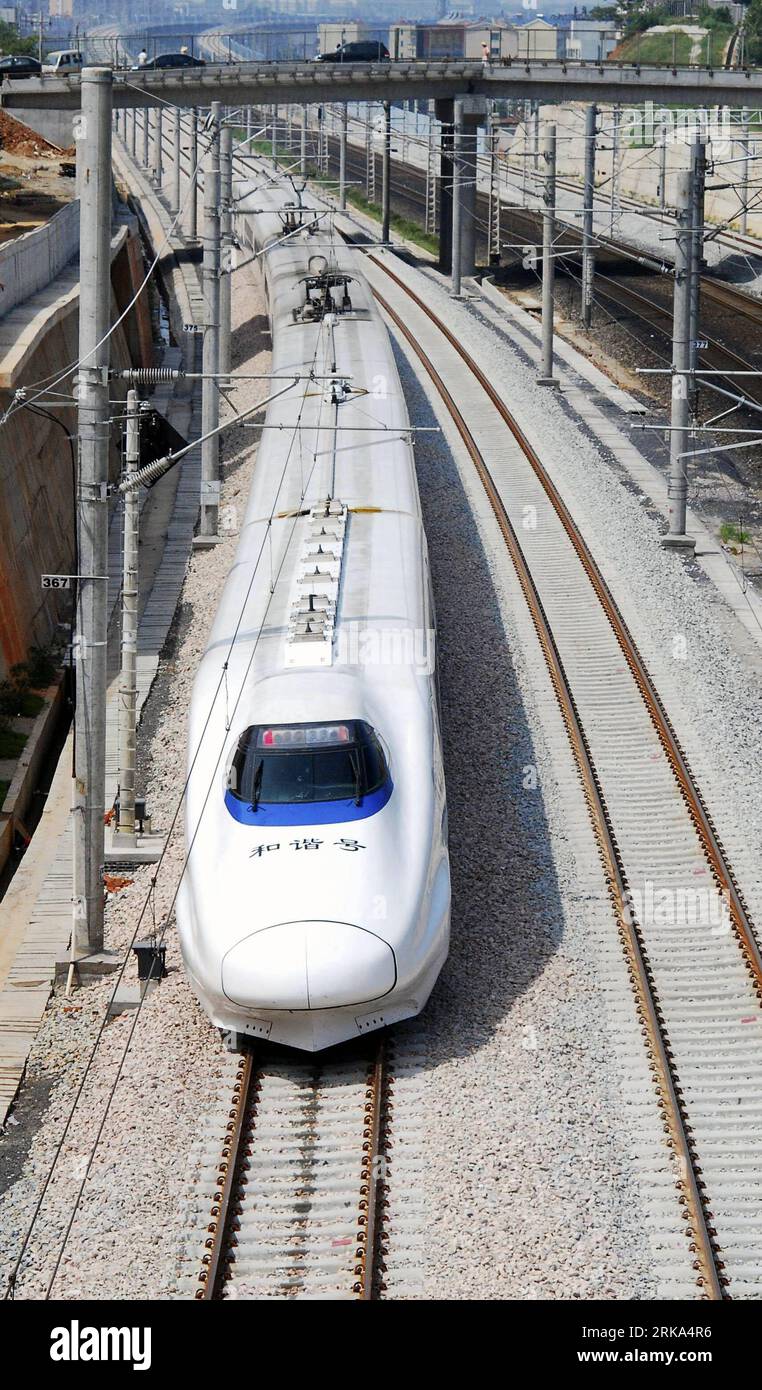 Train china railway high speed crh runs hi-res stock photography and ...
