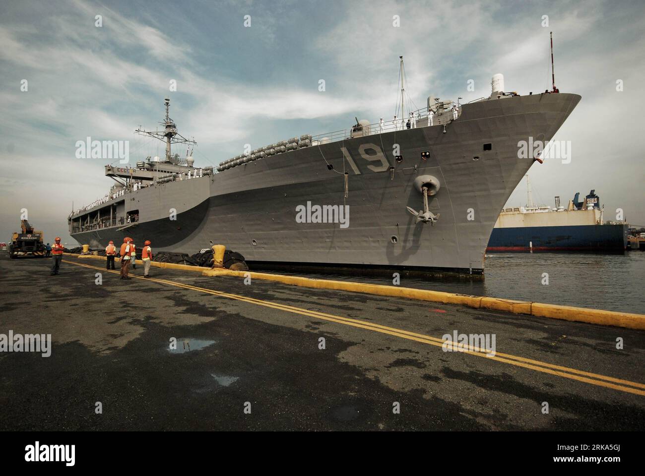 Us seventh fleet hi-res stock photography and images - Alamy