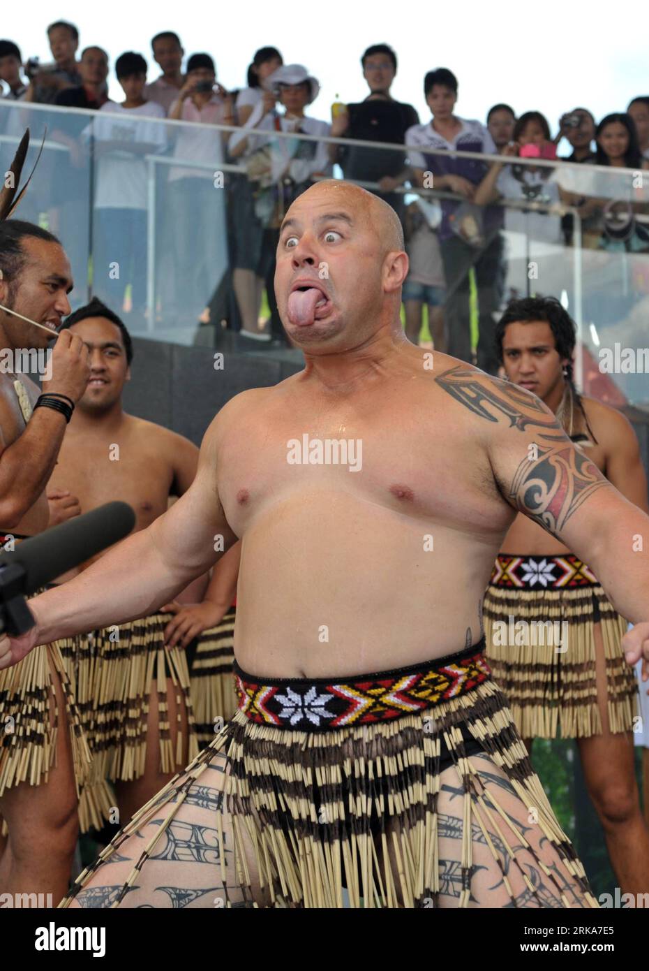Maori haka tanz hi-res stock photography and images - Alamy