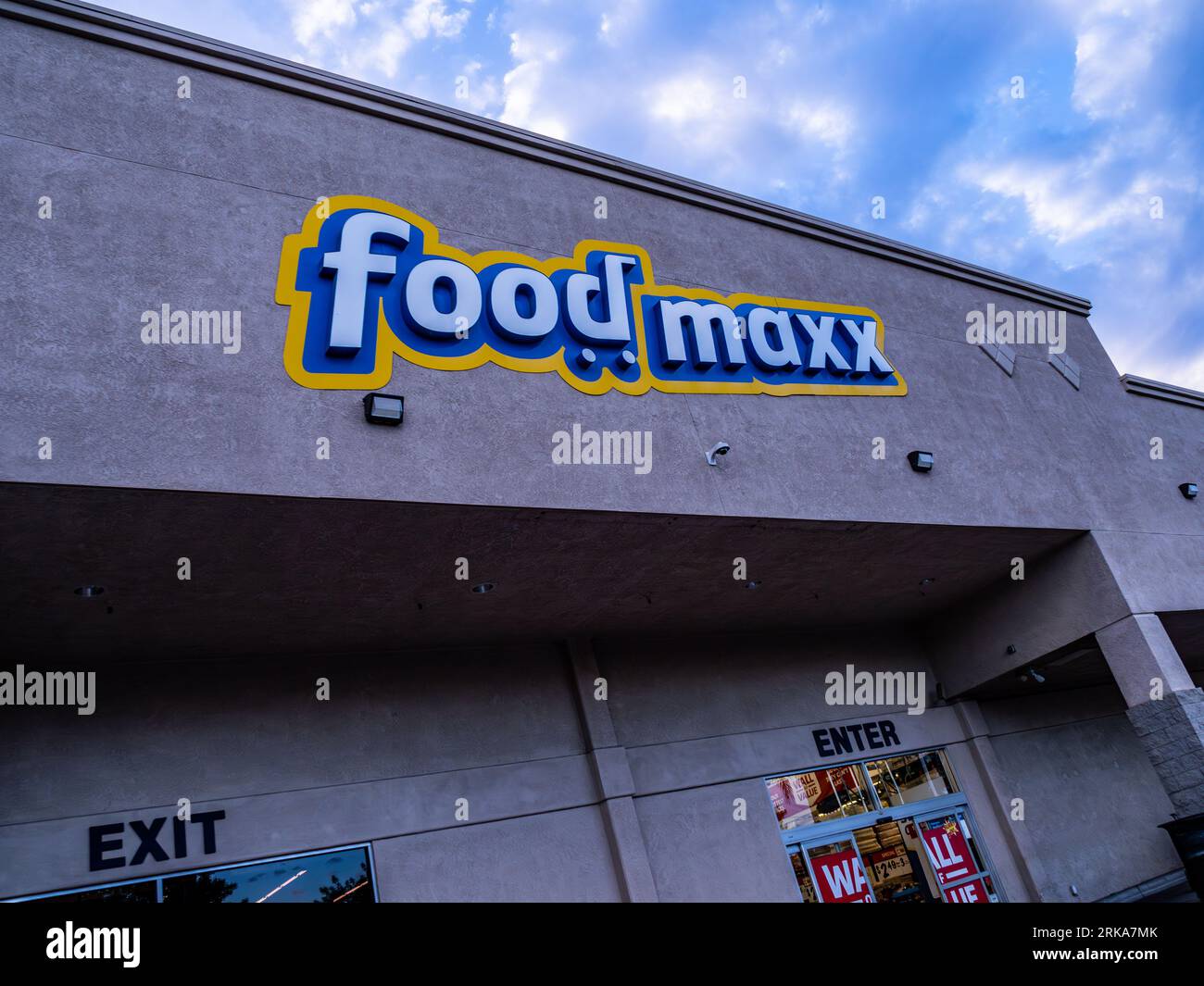 Food Maxx Logo
