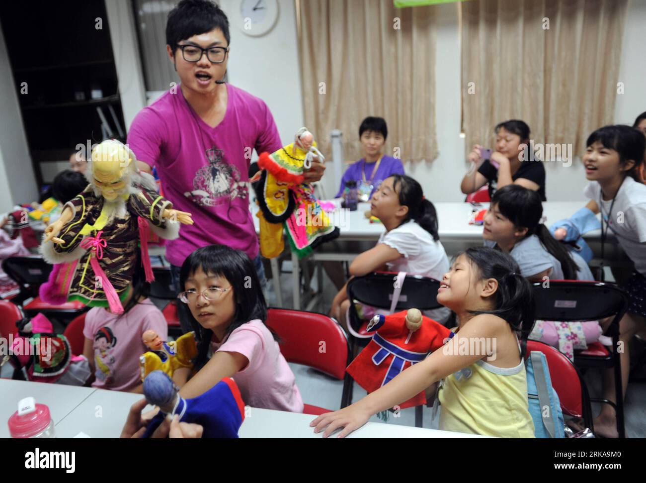 Opera of the puppets hi-res stock photography and images - Alamy