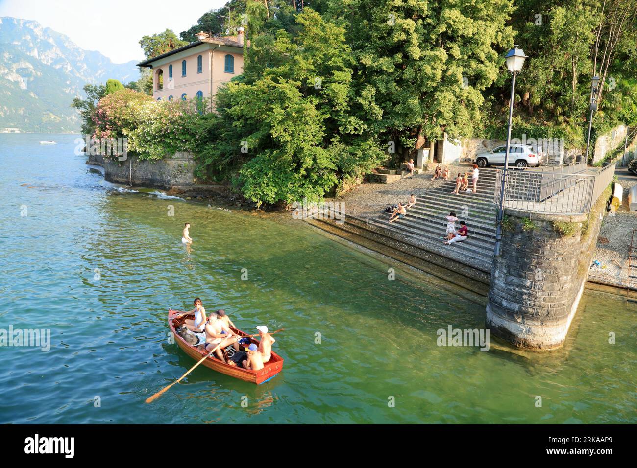 Punta Spartivento - the tip of the Bellagio peninsula, Lake Como (Lago ...