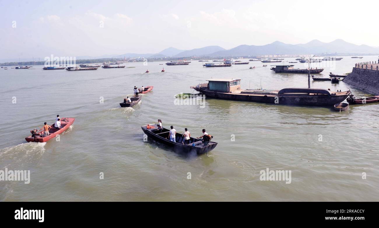 Algae lake satellite hi-res stock photography and images - Alamy