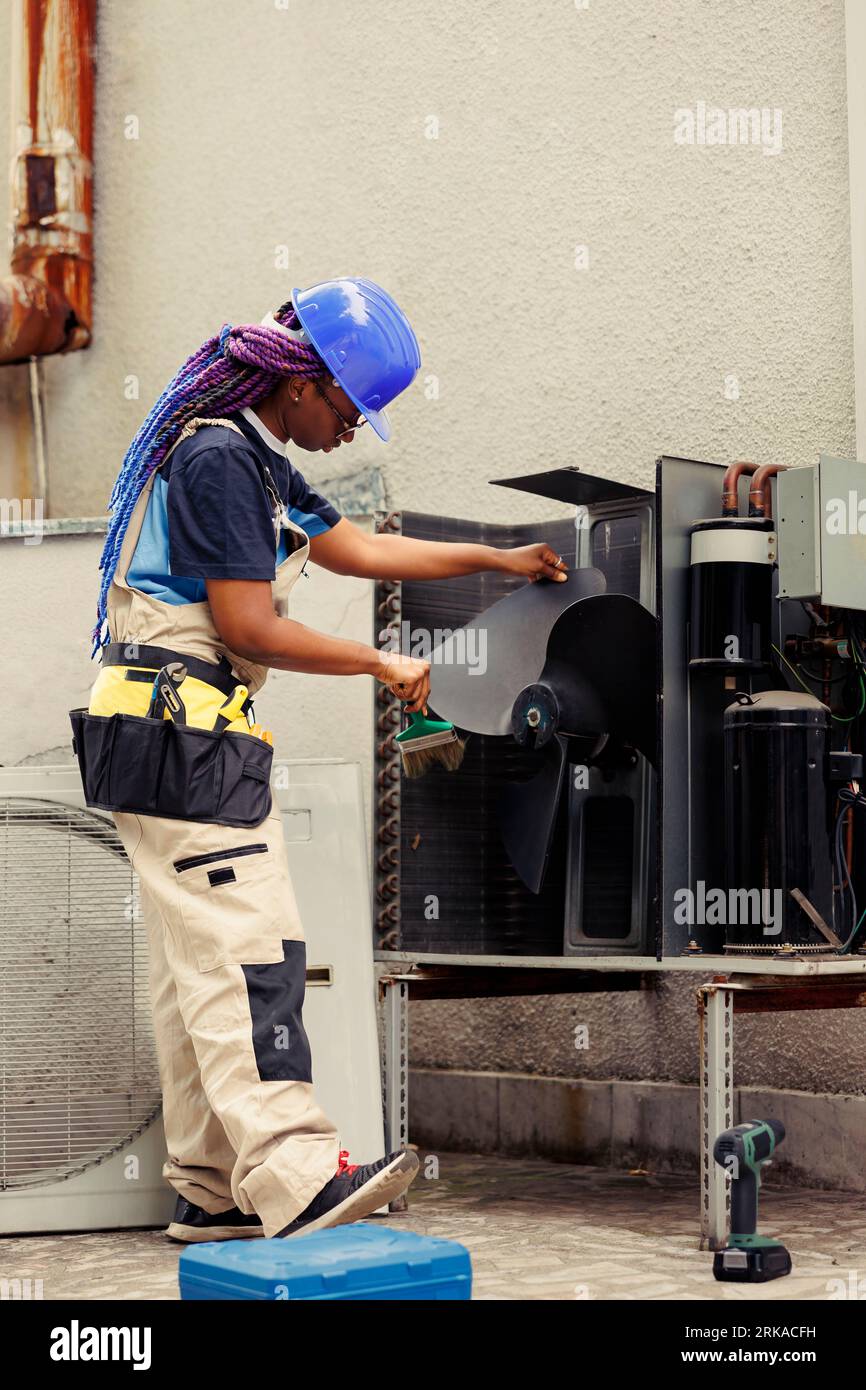 Faulty cooling hi-res stock photography and images - Alamy