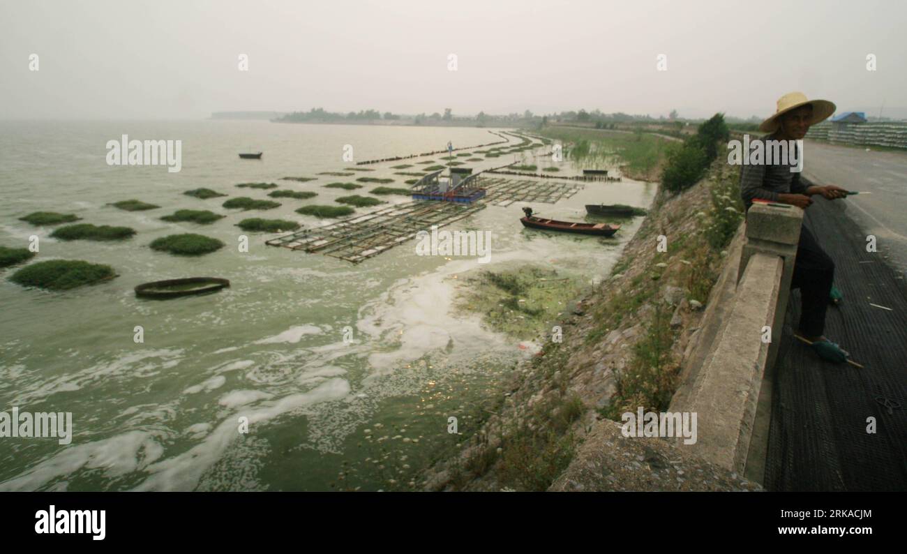 Algae lake satellite hi-res stock photography and images - Alamy