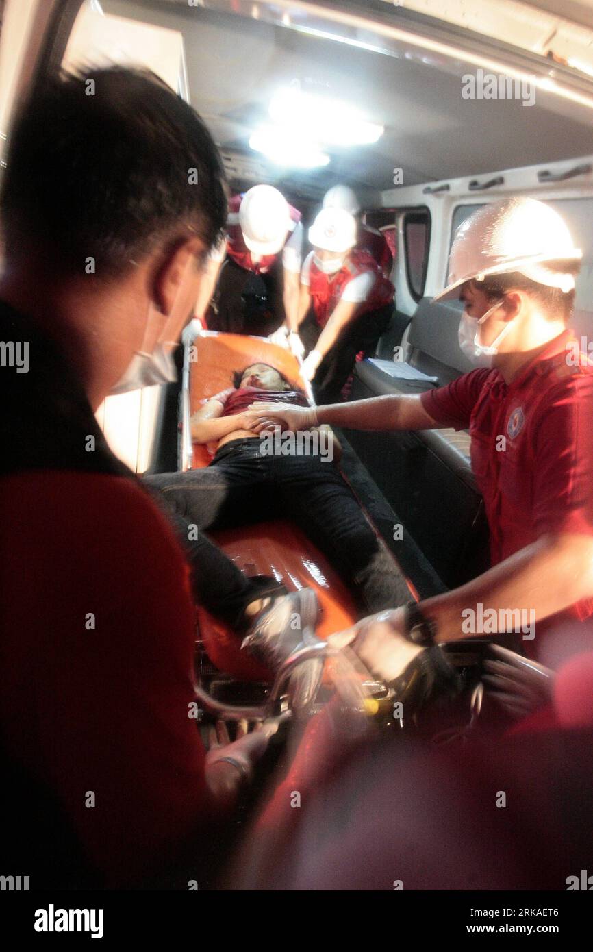 Hostages killed during hostage crisis hi-res stock photography and ...