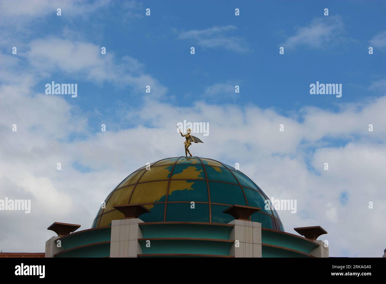 Sumer sky in paris hi-res stock photography and images - Alamy