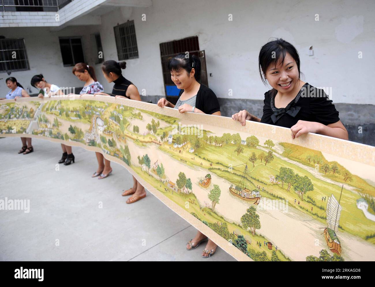 Qingming artwork hi-res stock photography and images - Alamy