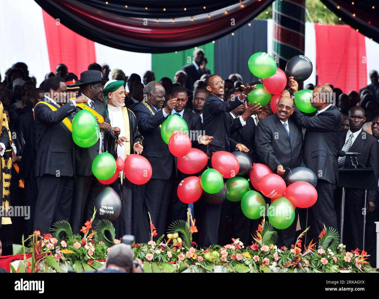 President kagame 2010 hi-res stock photography and images - Alamy