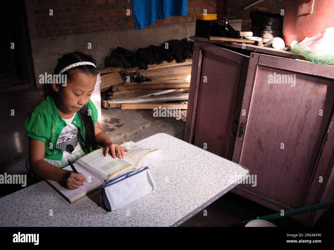 Child workers 2010 hi-res stock photography and images - Alamy