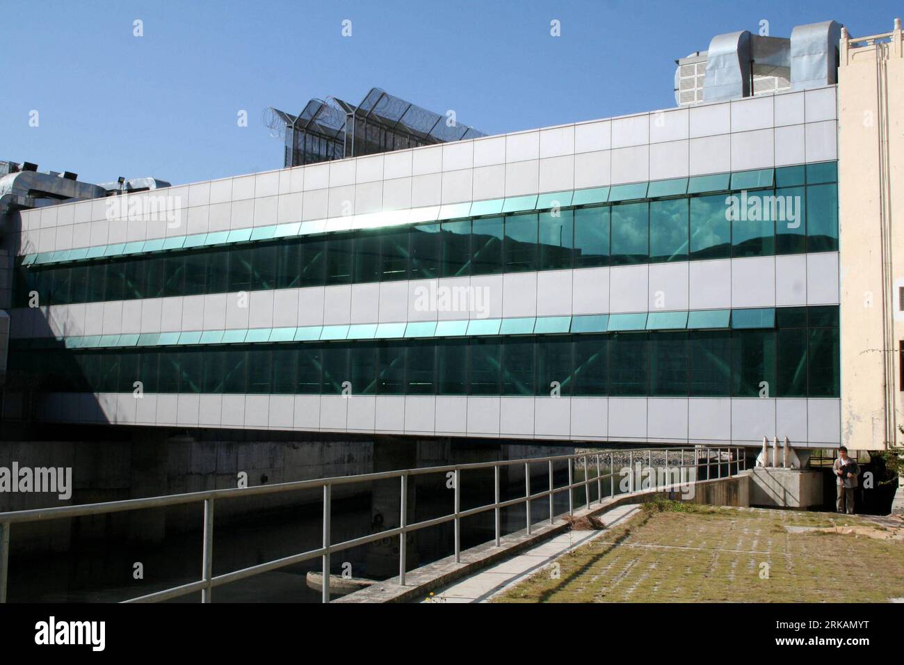 Lo wu hong kong hi-res stock photography and images - Alamy