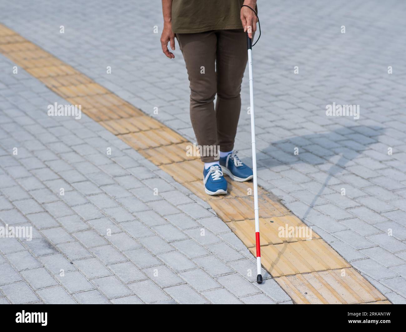 Tactile walking surface indicator hi-res stock photography and images ...