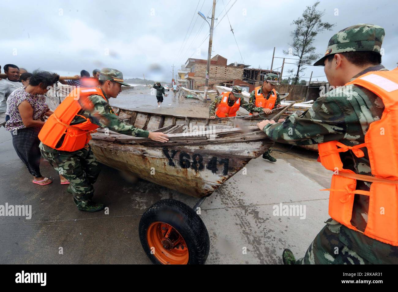 Puti fishing hi-res stock photography and images - Alamy