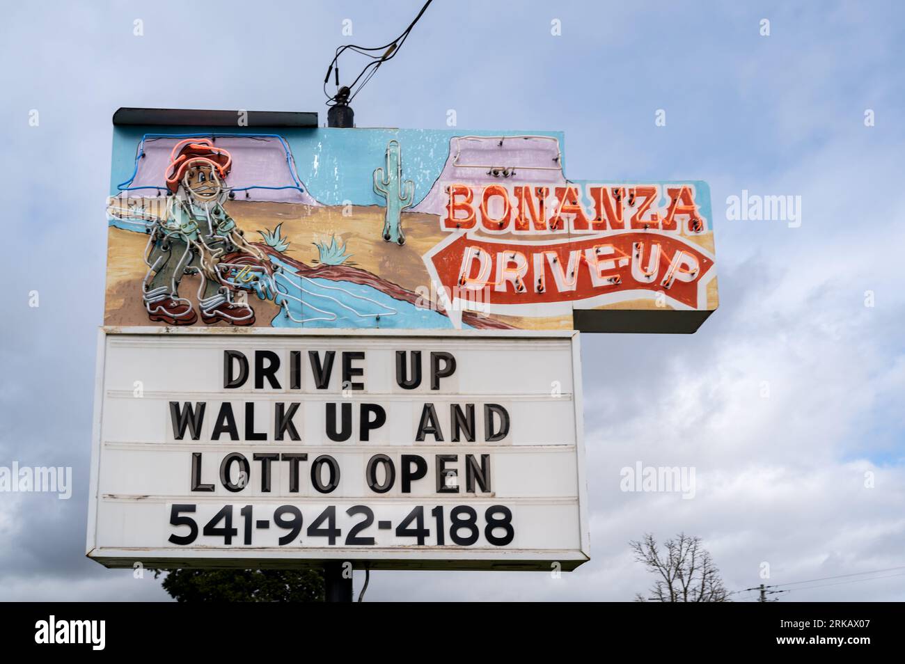 Vintage oregon architecture hi-res stock photography and images - Alamy