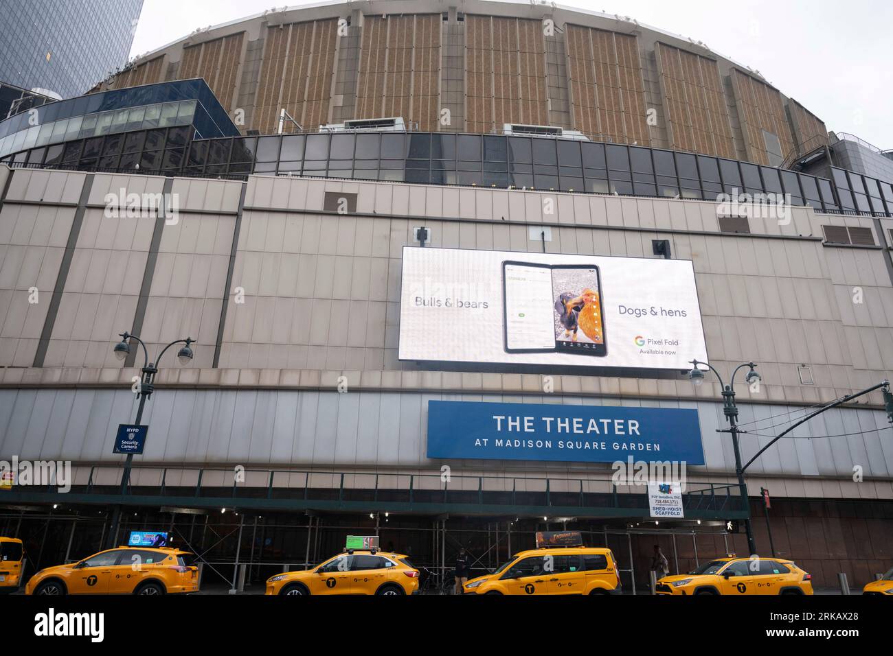 new-york-new-york-usa-24th-aug-2023-the-hulu-theater-at-madison